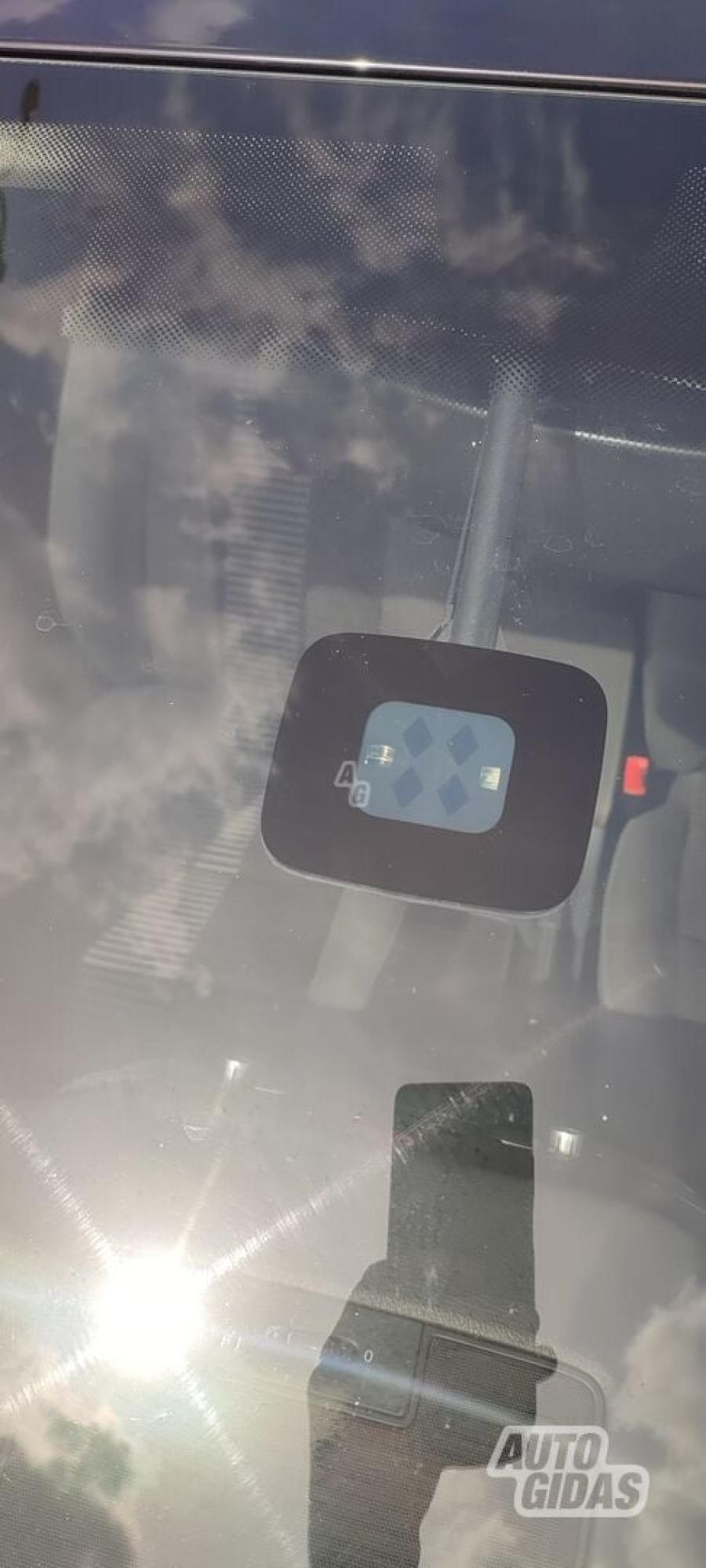 Black Volkswagen Golf Plus 2008 in Vilnius, with an engine capacity of 1.40 L and mileage of 222 thousand km for 2450 €, photo 17 on AUTOMOTO.COM.LV