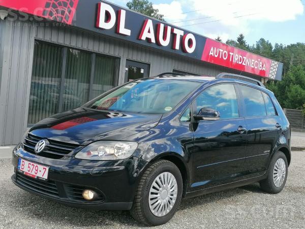 Melns Volkswagen Golf Plus 2008 Rīga, ar dzinēja tilpumu 1.90 L un nobraukumu 278 tūkst. km par 3850 €, foto 1 vietnē AUTOMOTO.COM.LV