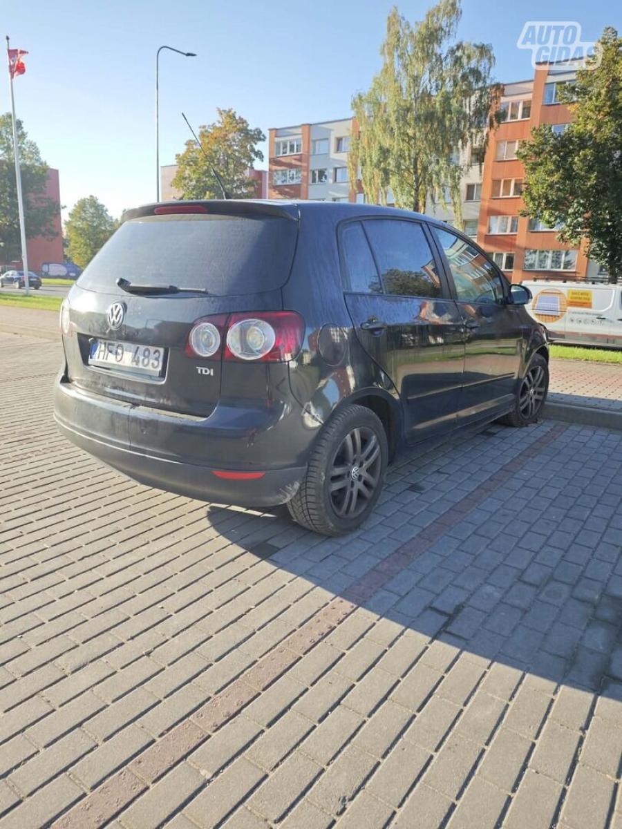 Melns Volkswagen Golf Plus 2008 Šilutė, ar dzinēja tilpumu 1.90 L un nobraukumu 389 tūkst. km par 1150 €, foto 5 vietnē AUTOMOTO.COM.LV
