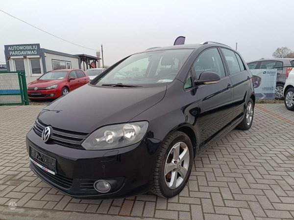 Black Volkswagen Golf Plus 2009 in Kretinga, with an engine capacity of 1.39 L and mileage of 174 thousand km for 4200 €, photo 3 on AUTOMOTO.COM.LV