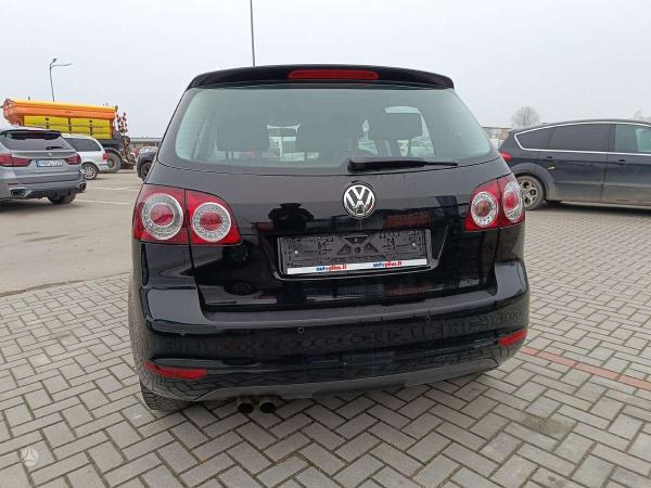 Black Volkswagen Golf Plus 2009 in Kretinga, with an engine capacity of 1.39 L and mileage of 174 thousand km for 4200 €, photo 7 on AUTOMOTO.COM.LV