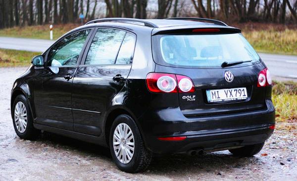 Melns Volkswagen Golf Plus 2009 Kretinga, ar dzinēja tilpumu 1.97 L un nobraukumu 189 tūkst. km par 4499 €, foto 6 vietnē AUTOMOTO.COM.LV