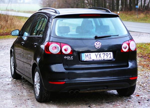 Black Volkswagen Golf Plus 2009 in Petrikaiciai, with an engine capacity of 2.00 L and mileage of 189 thousand km for 4499 €, photo 7 on AUTOMOTO.COM.LV