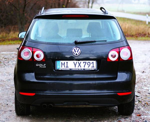 Black Volkswagen Golf Plus 2009 in Petrikaiciai, with an engine capacity of 2.00 L and mileage of 189 thousand km for 4499 €, photo 8 on AUTOMOTO.COM.LV