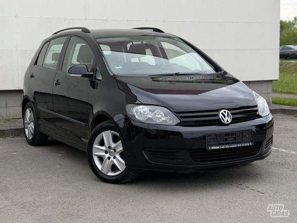 Black Volkswagen Golf Plus 2010 in Kretinga, with an engine capacity of 1.40 L and mileage of 182 thousand km for 5450 €, photo 3 on AUTOMOTO.COM.LV