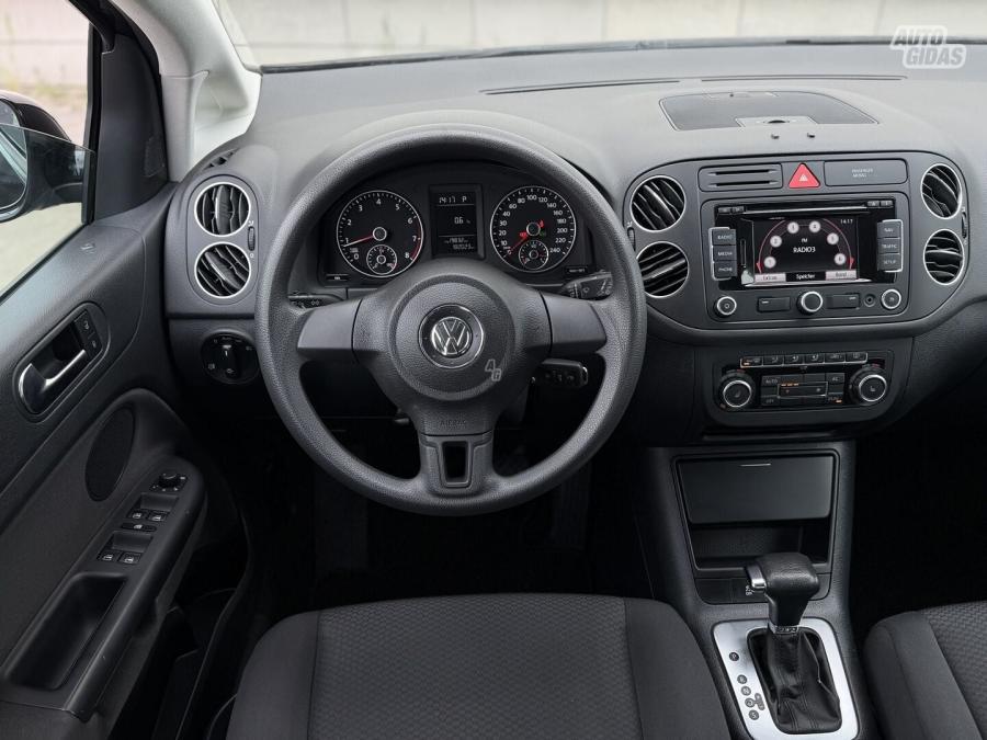 Black Volkswagen Golf Plus 2010 in Kretinga, with an engine capacity of 1.40 L and mileage of 182 thousand km for 5450 €, photo 14 on AUTOMOTO.COM.LV