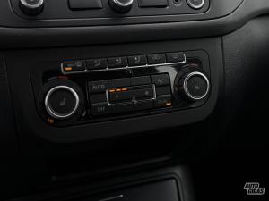 Black Volkswagen Golf Plus 2010 in Kretinga, with an engine capacity of 1.40 L and mileage of 182 thousand km for 5450 €, photo 15 on AUTOMOTO.COM.LV