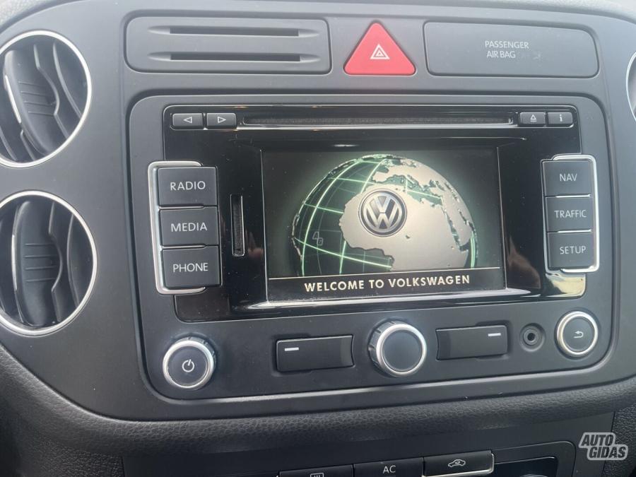 Black Volkswagen Golf Plus 2010 in Kaunas, with an engine capacity of 1.40 L and mileage of 158 thousand km for 5000 €, photo 10 on AUTOMOTO.COM.LV