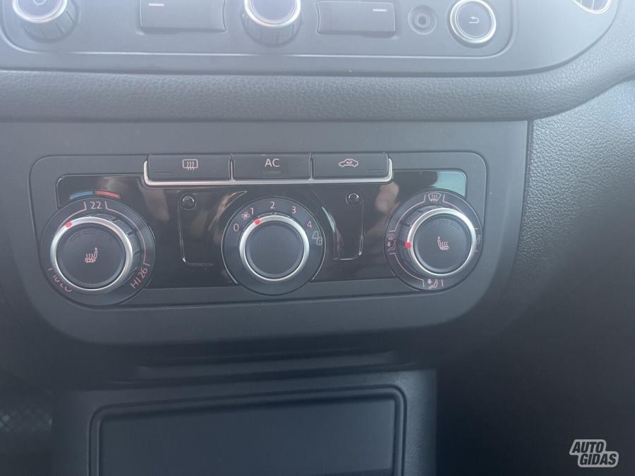 Black Volkswagen Golf Plus 2010 in Kaunas, with an engine capacity of 1.40 L and mileage of 158 thousand km for 5000 €, photo 19 on AUTOMOTO.COM.LV