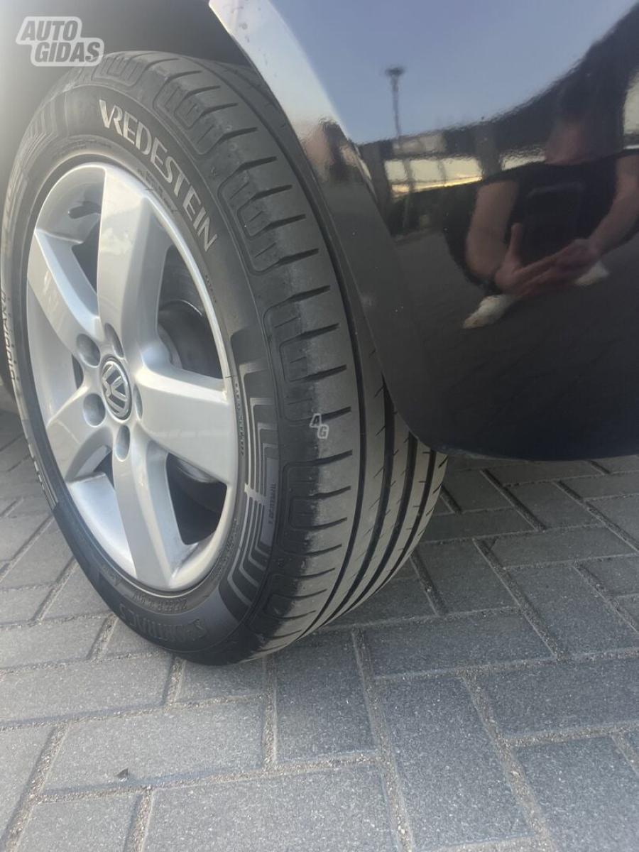 Black Volkswagen Golf Plus 2010 in Kaunas, with an engine capacity of 1.40 L and mileage of 158 thousand km for 5000 €, photo 25 on AUTOMOTO.COM.LV