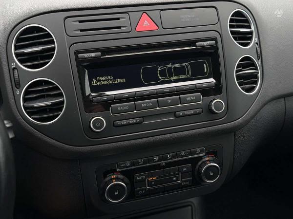 Black Volkswagen Golf Plus 2010 in Kretinga, with an engine capacity of 1.60 L and mileage of 220 thousand km for 5300 €, photo 9 on AUTOMOTO.COM.LV