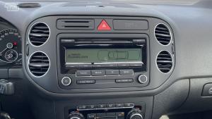 Black Volkswagen Golf Plus 2010 in Marijampole, with an engine capacity of 1.40 L and mileage of 224 thousand km for 4950 €, photo 29 on AUTOMOTO.COM.LV