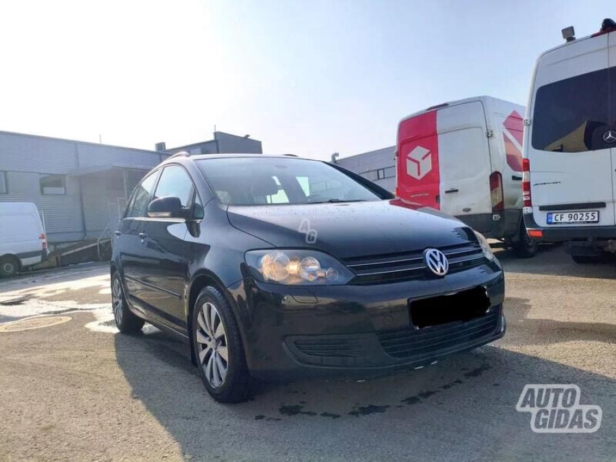 Black Volkswagen Golf Plus 2011 in Vilnius, with an engine capacity of 2.00 L and mileage of 323 thousand km for 4000 €, photo 1 on AUTOMOTO.COM.LV