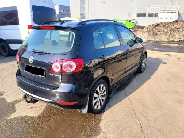 Black Volkswagen Golf Plus 2011 in Vilnius, with an engine capacity of 2.00 L and mileage of 323 thousand km for 4000 €, photo 4 on AUTOMOTO.COM.LV