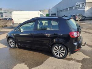 Black Volkswagen Golf Plus 2011 in Vilnius, with an engine capacity of 2.00 L and mileage of 323 thousand km for 4000 €, photo 8 on AUTOMOTO.COM.LV