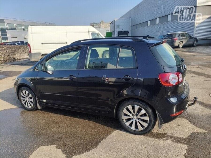 Black Volkswagen Golf Plus 2011 in Vilnius, with an engine capacity of 2.00 L and mileage of 323 thousand km for 4000 €, photo 8 on AUTOMOTO.COM.LV