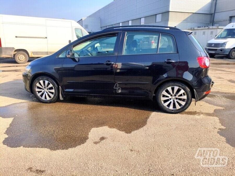 Black Volkswagen Golf Plus 2011 in Vilnius, with an engine capacity of 2.00 L and mileage of 323 thousand km for 4000 €, photo 9 on AUTOMOTO.COM.LV