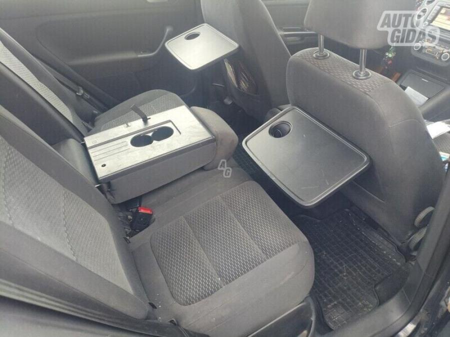 Black Volkswagen Golf Plus 2011 in Vilnius, with an engine capacity of 2.00 L and mileage of 323 thousand km for 4000 €, photo 20 on AUTOMOTO.COM.LV