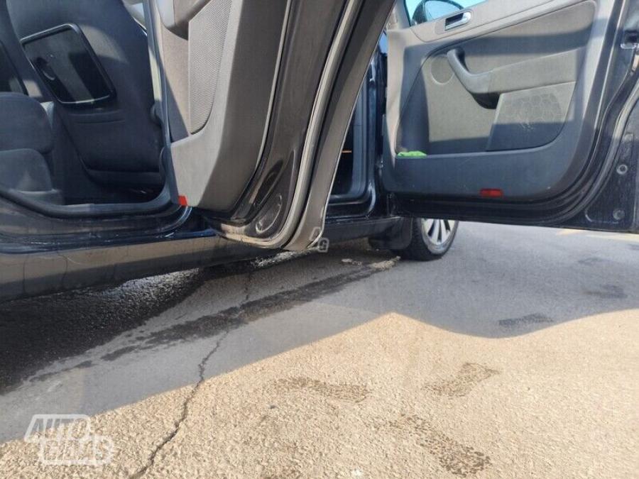 Black Volkswagen Golf Plus 2011 in Vilnius, with an engine capacity of 2.00 L and mileage of 323 thousand km for 4000 €, photo 21 on AUTOMOTO.COM.LV