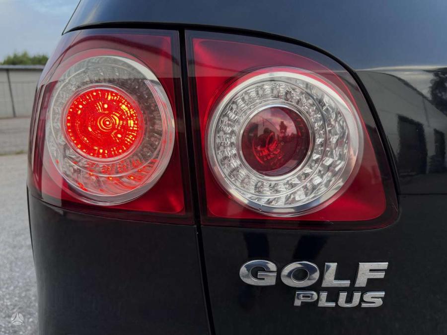 Melns Volkswagen Golf Plus 2012 Utena, ar dzinēja tilpumu 1.60 L un nobraukumu 270 tūkst. km par 4700 €, foto 14 vietnē AUTOMOTO.COM.LV
