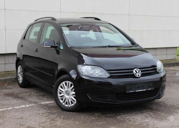 Black Volkswagen Golf Plus 2013 in Kretinga, with an engine capacity of 1.60 L and mileage of 218 thousand km for 4900 €, photo 1 on AUTOMOTO.COM.LV