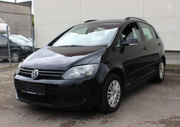 Black Volkswagen Golf Plus 2013 in Kretinga, with an engine capacity of 1.60 L and mileage of 218 thousand km for 4900 €, photo 3 on AUTOMOTO.COM.LV