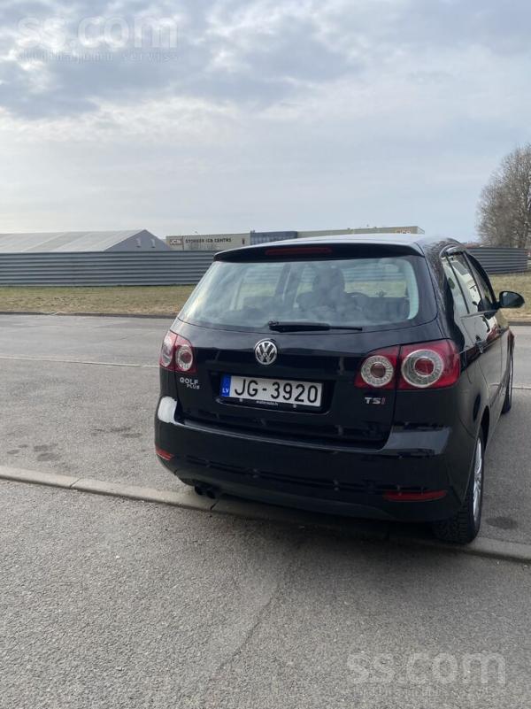 Melns Volkswagen Golf Plus 2013 Rīga, ar dzinēja tilpumu 1.40 L un nobraukumu 55 tūkst. km par 7900 €, foto 2 vietnē AUTOMOTO.COM.LV