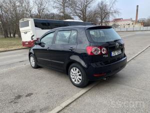 Black Volkswagen Golf Plus 2013 in Riga, with an engine capacity of 1.40 L and mileage of 55 thousand km for 7900 €, photo 4 on AUTOMOTO.COM.LV