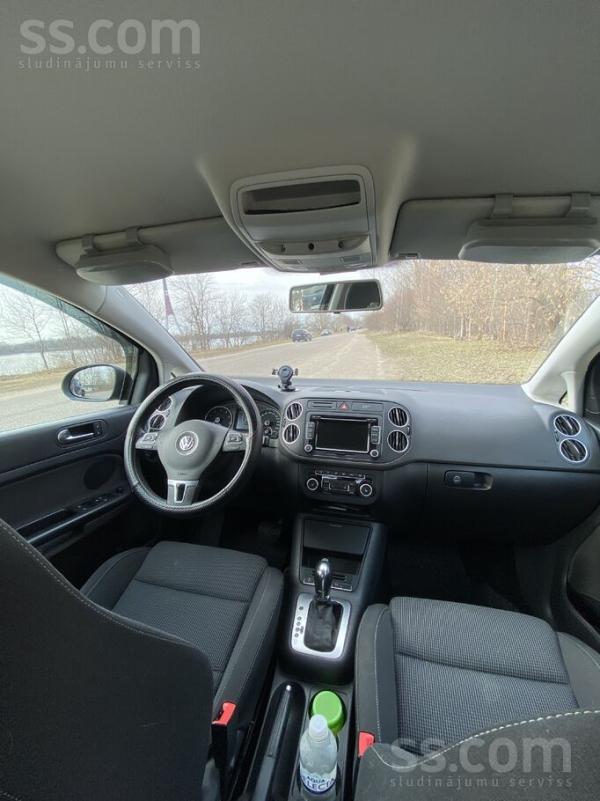 Melns Volkswagen Golf Plus 2013 Rīga, ar dzinēja tilpumu 1.40 L un nobraukumu 55 tūkst. km par 7900 €, foto 5 vietnē AUTOMOTO.COM.LV
