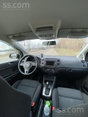 Black Volkswagen Golf Plus 2013 in Riga, with an engine capacity of 1.40 L and mileage of 55 thousand km for 7900 €, photo 6 on AUTOMOTO.COM.LV