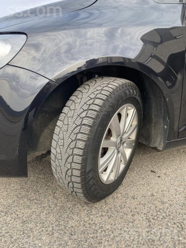 Black Volkswagen Golf Plus 2013 in Riga, with an engine capacity of 1.40 L and mileage of 55 thousand km for 7900 €, photo 10 on AUTOMOTO.COM.LV