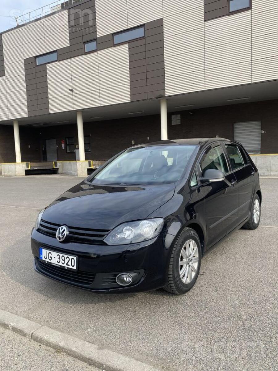 Black Volkswagen Golf Plus 2013 in Riga, with an engine capacity of 1.40 L and mileage of 55 thousand km for 7900 €, photo 12 on AUTOMOTO.COM.LV