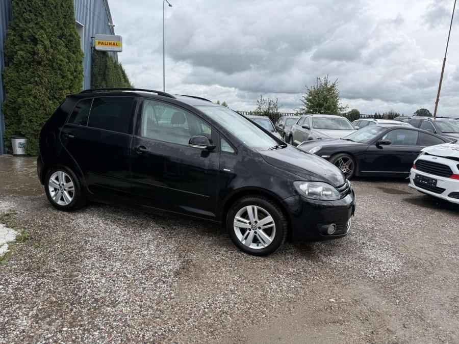 Melns Volkswagen Golf Plus 2013 Jurbarkas, ar dzinēja tilpumu 1.20 L un nobraukumu 200 tūkst. km par 3799 €, foto 1 vietnē AUTOMOTO.COM.LV