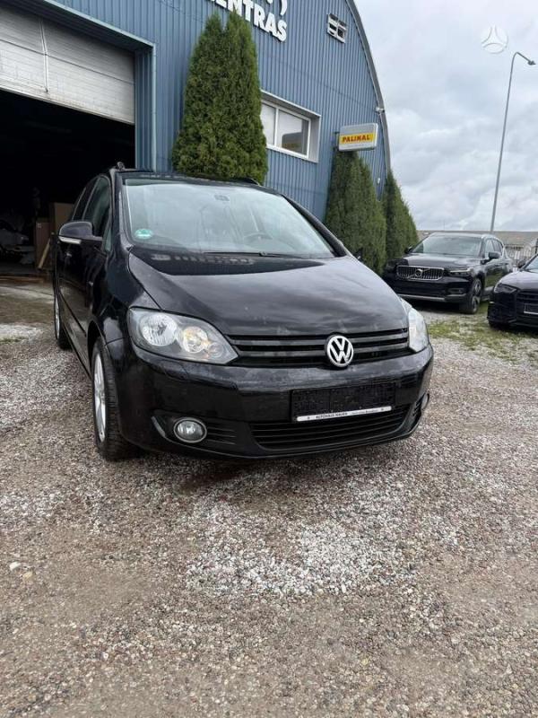 Melns Volkswagen Golf Plus 2013 Jurbarkas, ar dzinēja tilpumu 1.20 L un nobraukumu 200 tūkst. km par 3799 €, foto 3 vietnē AUTOMOTO.COM.LV