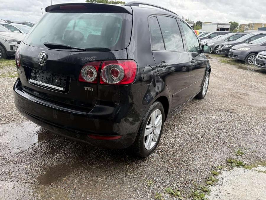 Melns Volkswagen Golf Plus 2013 Jurbarkas, ar dzinēja tilpumu 1.20 L un nobraukumu 200 tūkst. km par 3799 €, foto 5 vietnē AUTOMOTO.COM.LV