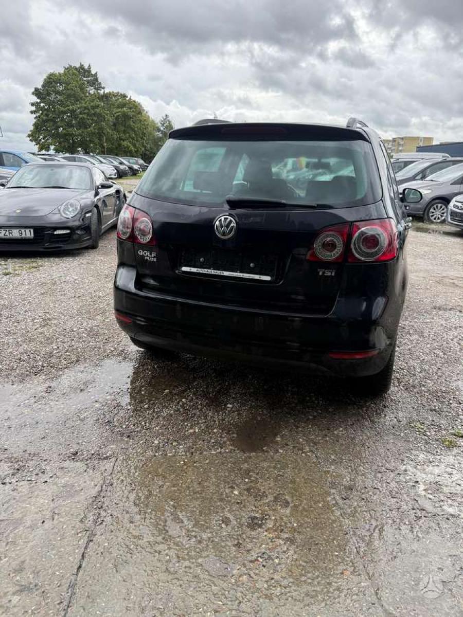 Melns Volkswagen Golf Plus 2013 Jurbarkas, ar dzinēja tilpumu 1.20 L un nobraukumu 200 tūkst. km par 3799 €, foto 8 vietnē AUTOMOTO.COM.LV