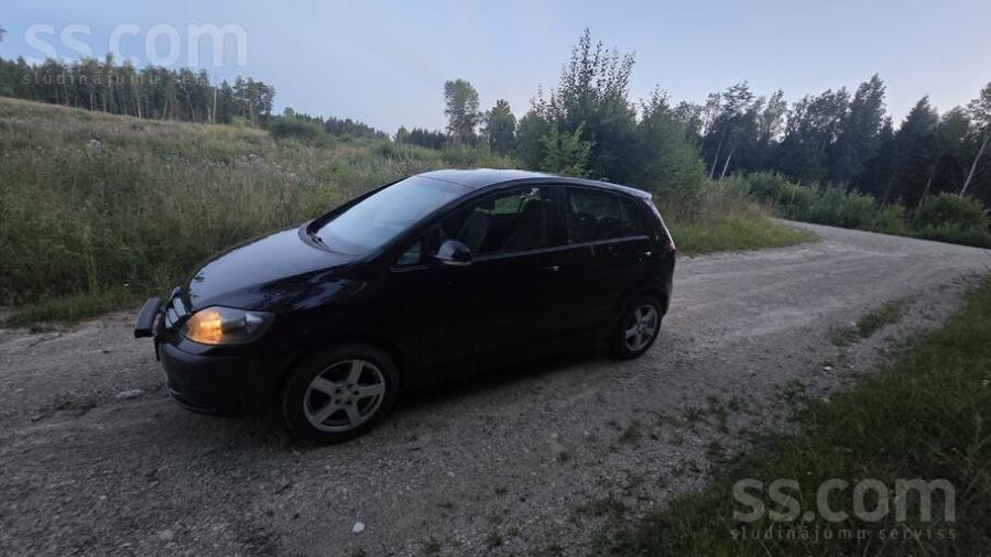 Melns Volkswagen Golf Plus 2005 Ludza, ar dzinēja tilpumu 1.90 L un nobraukumu 340 tūkst. km par 1100 €, foto 5 vietnē AUTOMOTO.COM.LV