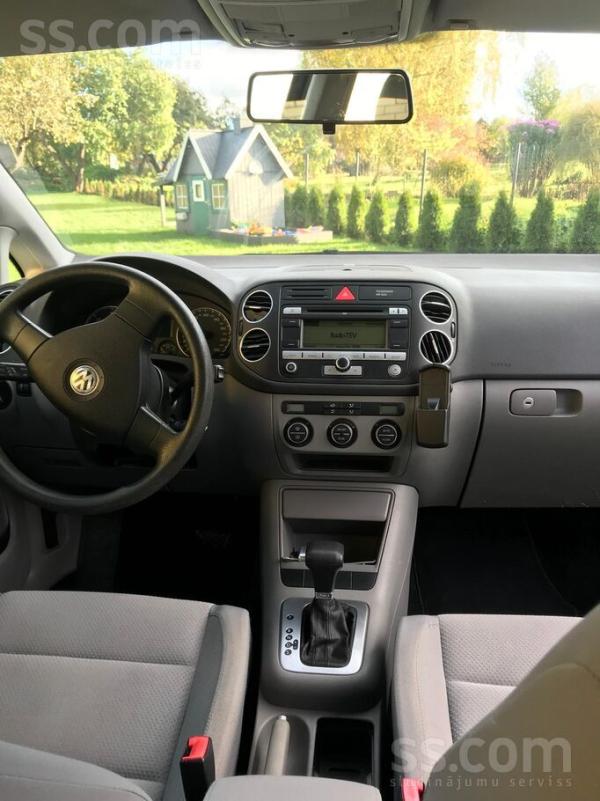 Black Volkswagen Golf Plus 2007 in Valka, with an engine capacity of 1.90 L and mileage of 294 thousand km for 3250 €, photo 6 on AUTOMOTO.COM.LV