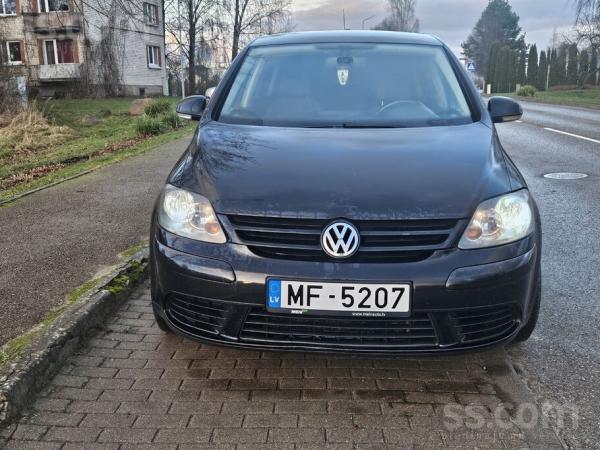 Melns Volkswagen Golf Plus 2007 Liepāja, ar dzinēja tilpumu 1.90 L un nobraukumu 428 tūkst. km par 1650 €, foto 6 vietnē AUTOMOTO.COM.LV