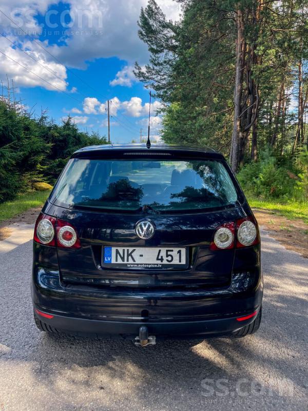Black Volkswagen Golf Plus 2006 in Ogre, with an engine capacity of 1.90 L and mileage of 284 thousand km for 2600 €, photo 7 on AUTOMOTO.COM.LV