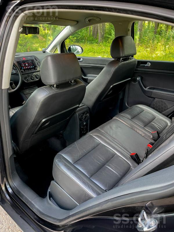 Black Volkswagen Golf Plus 2006 in Ogre, with an engine capacity of 1.90 L and mileage of 284 thousand km for 2600 €, photo 10 on AUTOMOTO.COM.LV