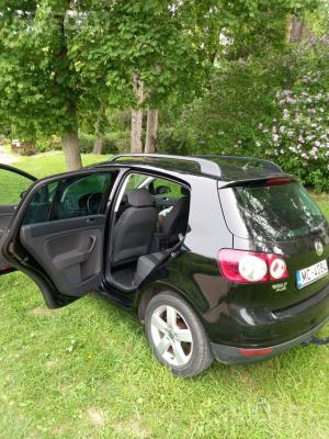 Melns Volkswagen Golf Plus 2008 Dobele, ar dzinēja tilpumu 2.00 L un nobraukumu 238 tūkst. km par 3300 €, foto 4 vietnē AUTOMOTO.COM.LV