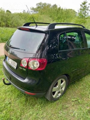 Melns Volkswagen Golf Plus 2008 Dobele, ar dzinēja tilpumu 2.00 L un nobraukumu 238 tūkst. km par 3300 €, foto 10 vietnē AUTOMOTO.COM.LV