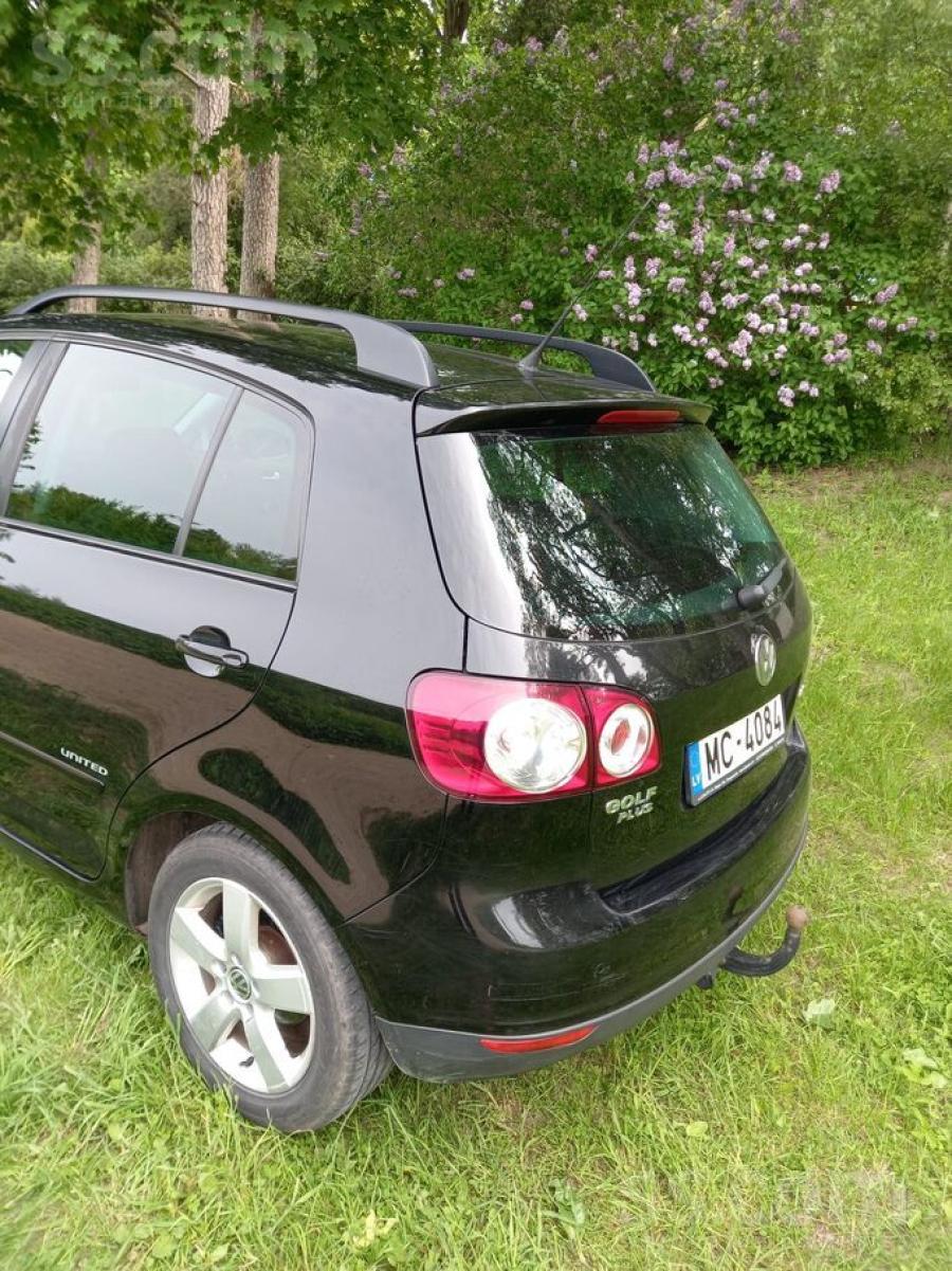 Melns Volkswagen Golf Plus 2008 Dobele, ar dzinēja tilpumu 2.00 L un nobraukumu 238 tūkst. km par 3300 €, foto 11 vietnē AUTOMOTO.COM.LV