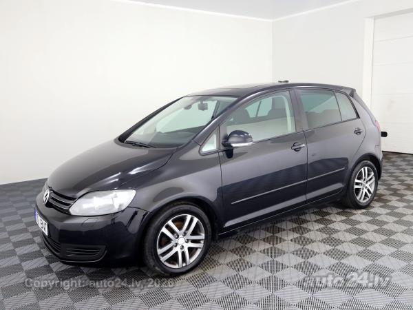 Melns Volkswagen Golf Plus 2009 Tallina, ar dzinēja tilpumu 2.00 L un nobraukumu 272 tūkst. km par 2199 €, foto 2 vietnē AUTOMOTO.COM.LV