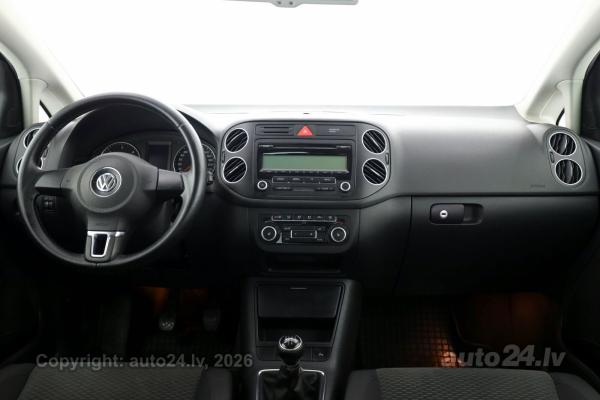 Melns Volkswagen Golf Plus 2009 Tallina, ar dzinēja tilpumu 2.00 L un nobraukumu 272 tūkst. km par 2199 €, foto 5 vietnē AUTOMOTO.COM.LV