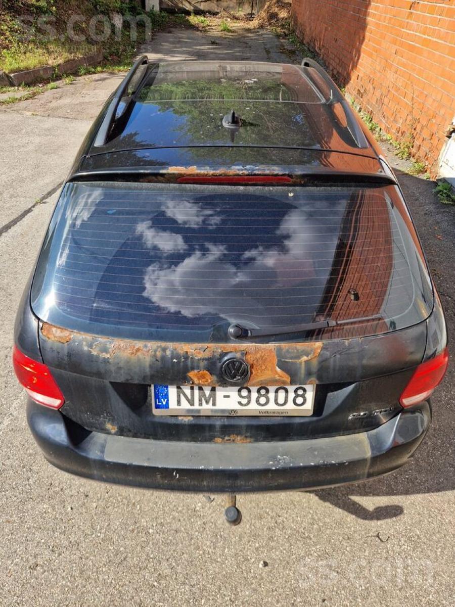 Melns Volkswagen Golf Plus 2009 Rīga, ar dzinēja tilpumu 2.00 L un nobraukumu 386 tūkst. km par 850 €, foto 4 vietnē AUTOMOTO.COM.LV