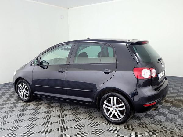 Black Volkswagen Golf Plus 2009 in Tallinn, with an engine capacity of 2.00 L and mileage of 272 thousand km for 1799 €, photo 4 on AUTOMOTO.COM.LV