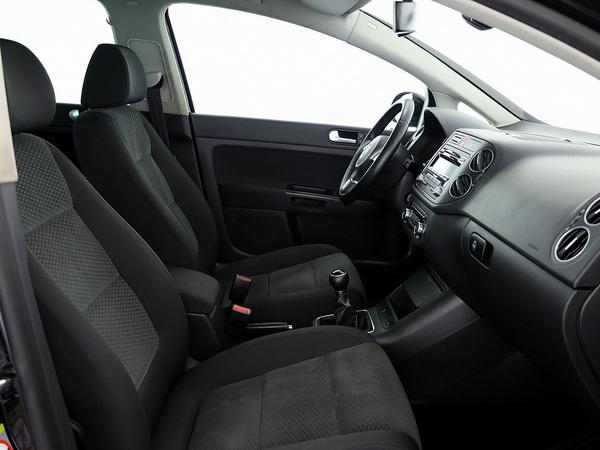 Black Volkswagen Golf Plus 2009 in Tallinn, with an engine capacity of 2.00 L and mileage of 272 thousand km for 1799 €, photo 6 on AUTOMOTO.COM.LV