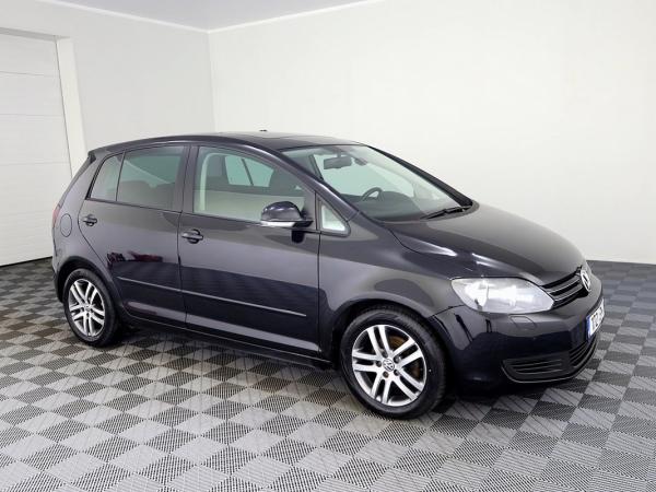 Black Volkswagen Golf Plus 2009 in Tallinn, with an engine capacity of 2.00 L and mileage of 272 thousand km for 1799 €, photo 9 on AUTOMOTO.COM.LV